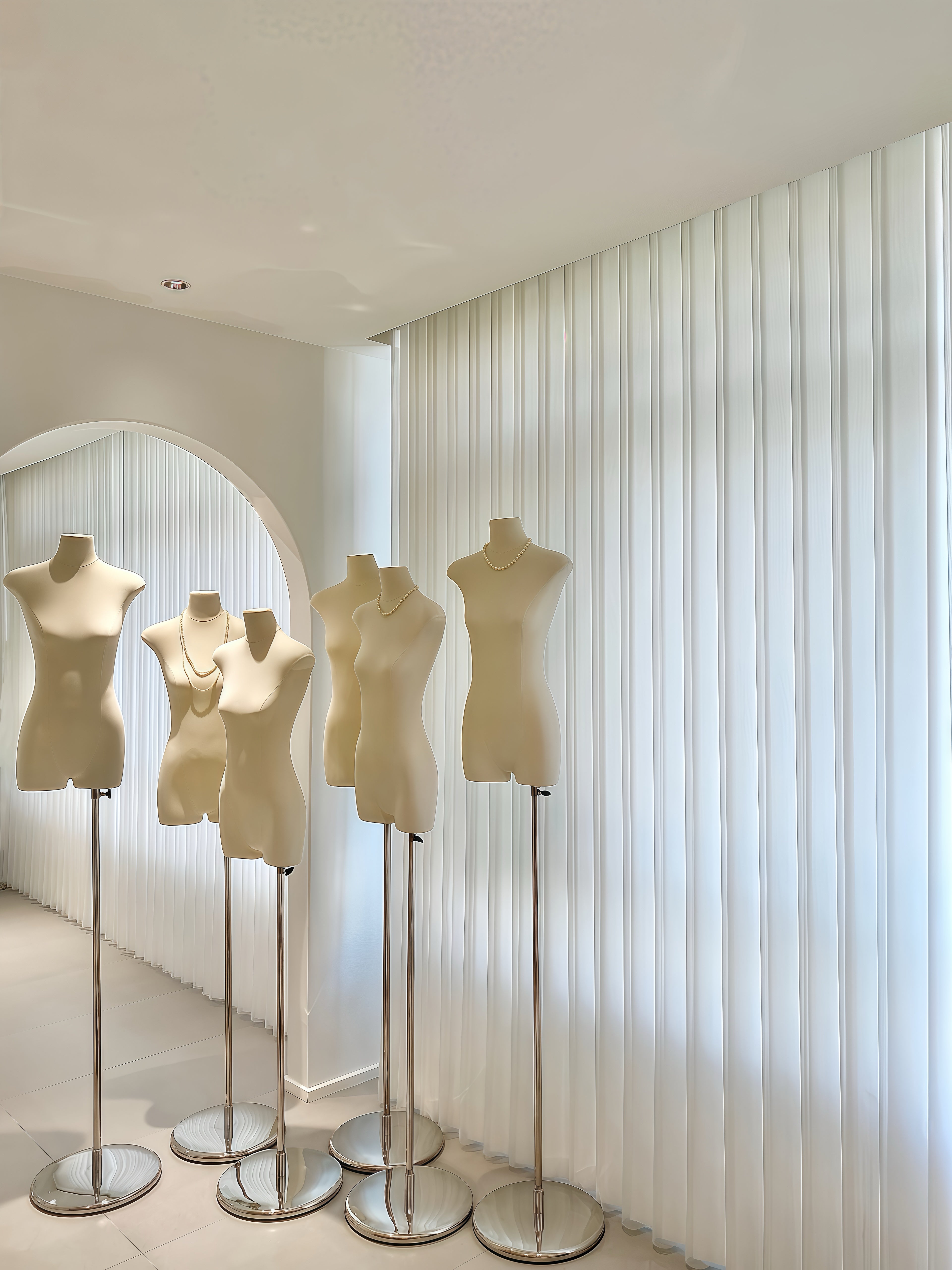Female Mannequins & Full Body Mannequins | Build Your Shops – Page 2